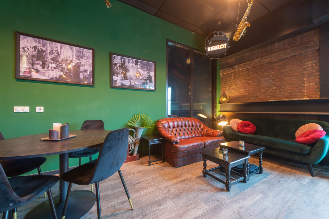 Artist Lounge - Bibelot - Bibelot